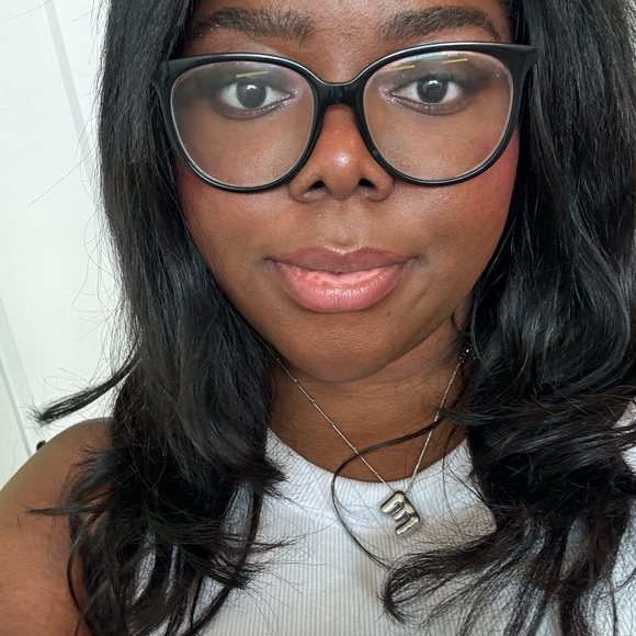 Esther's Closet (@esther_444) | Poshmark